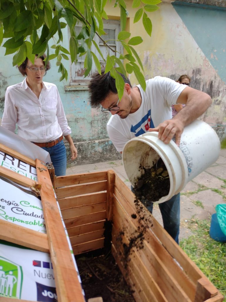 Una compostera comunitaria para la educación ambiental – ERA Verde
